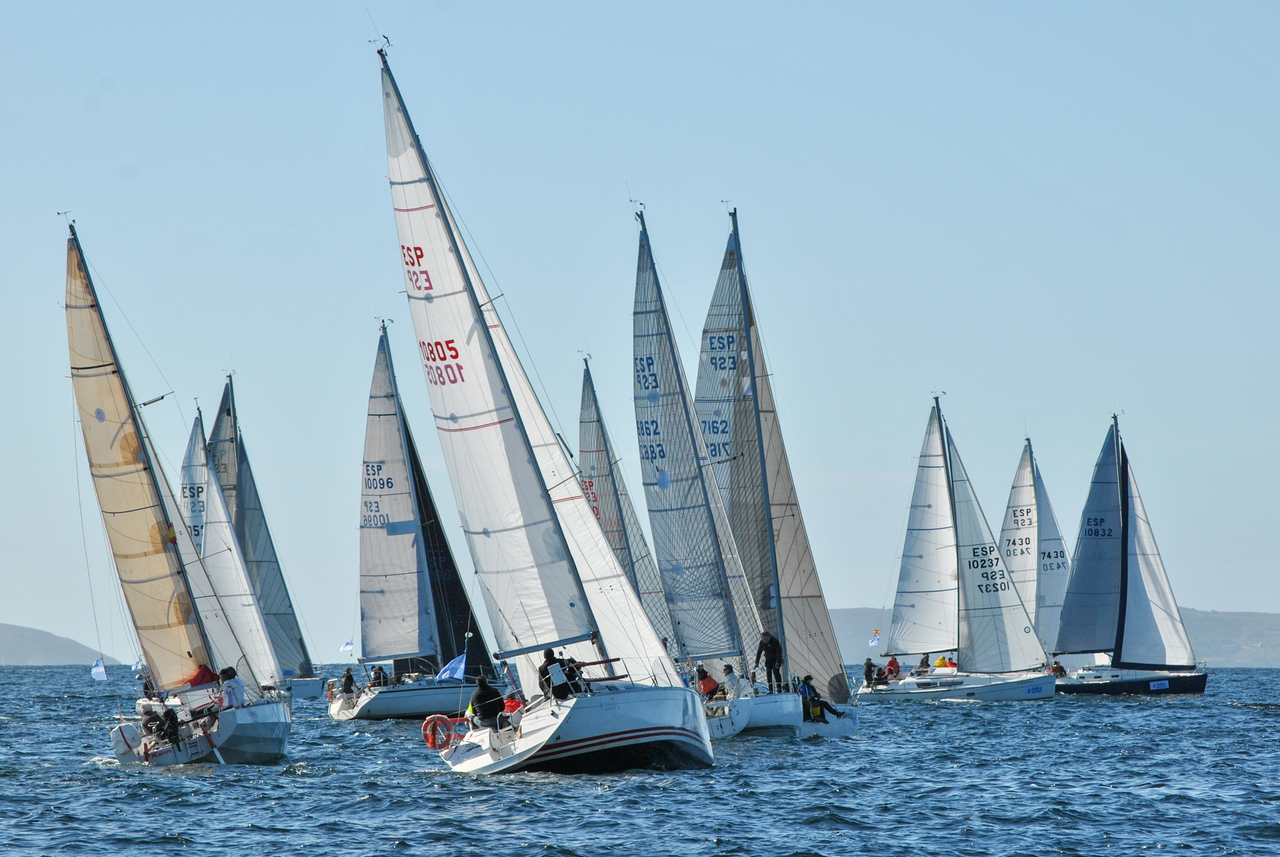La flota de la 8ª Regata Interclubes se juega la Gran Final este sábado ...