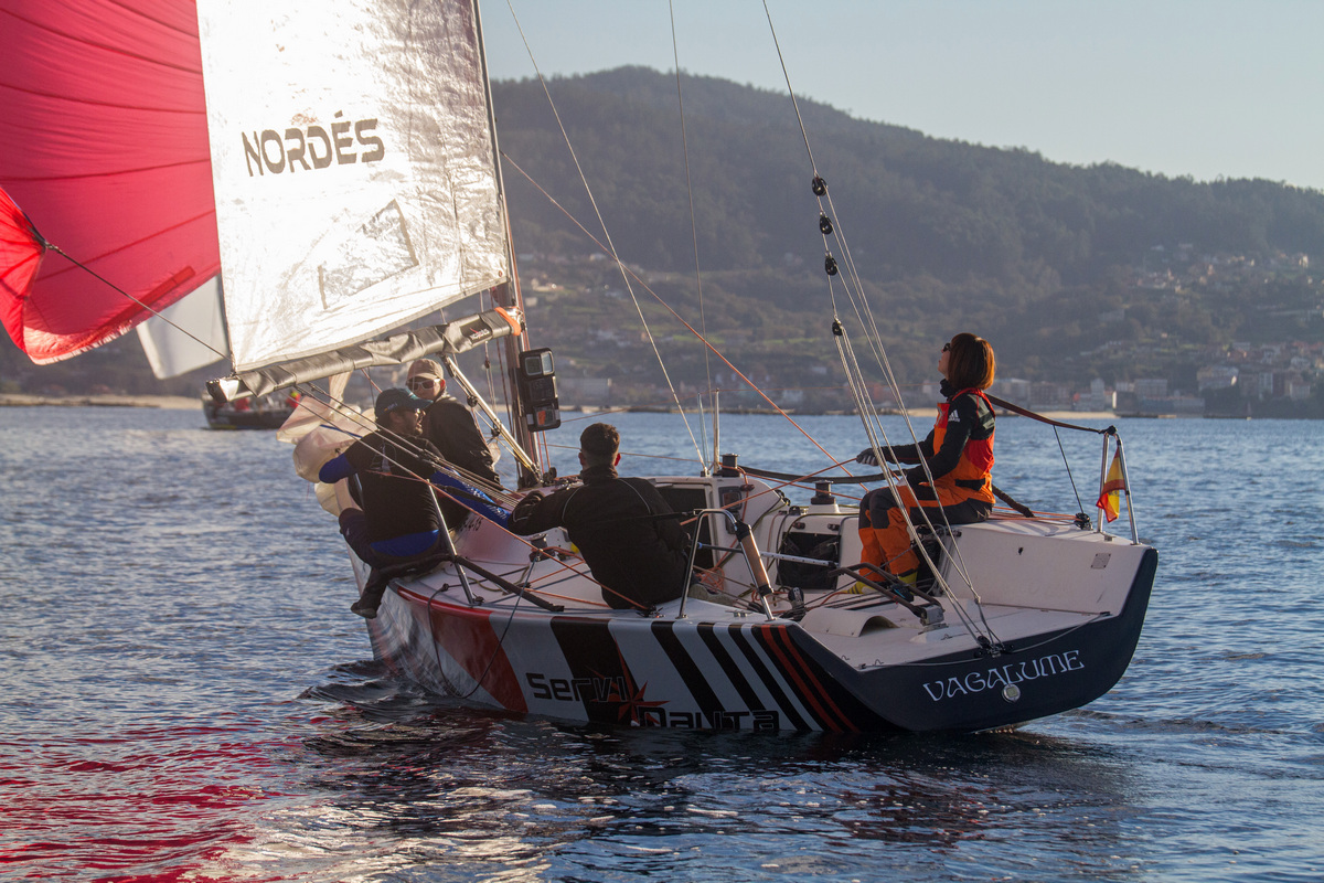 Poco viento en la tercera prueba de la Regata de Navidad cruceros de ...