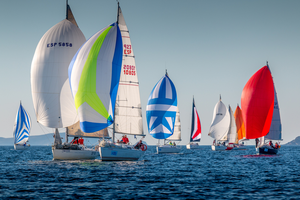 La Regata Interclubes Ría de Pontevedra cumple diez años en plena forma ...