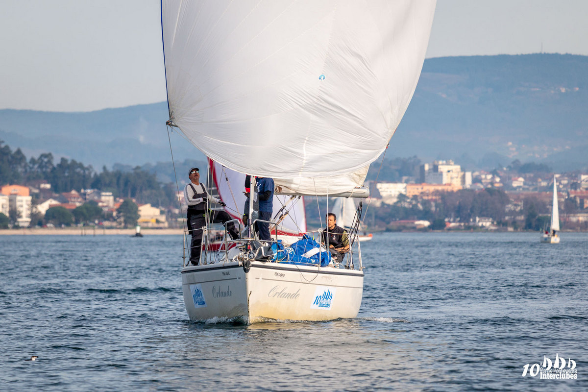 La flota de la 10ª Regata Interclubes Ría de Pontevedra, lista para ...