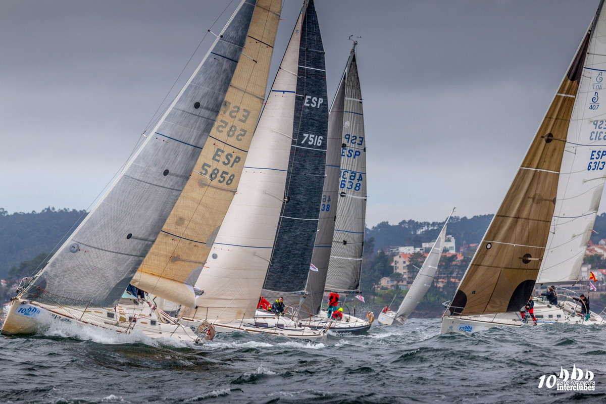 Los líderes de la 10ª Regata Interclubes Ría de Pontevedra apuran sus ...